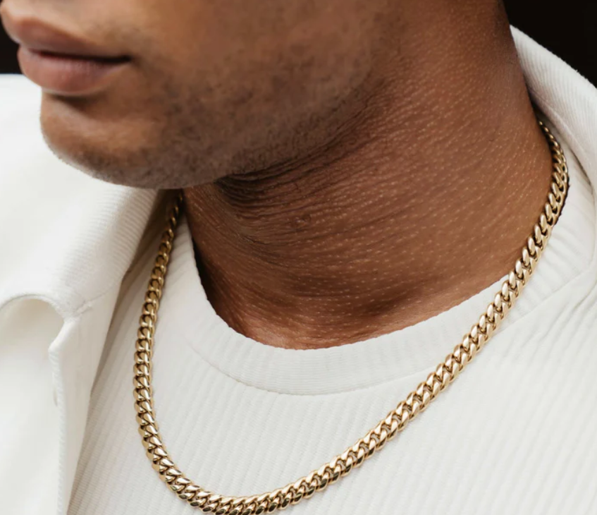 How to Wear a Gold Chain – The GLD Shop