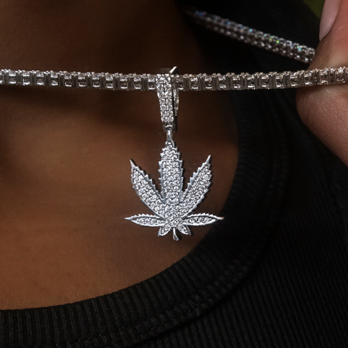 Diamond Weed Leaf Pendant in White Gold – The GLD Shop