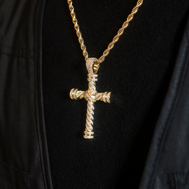 Diamond Rope Cross Pendant in Yellow Gold – The GLD Shop