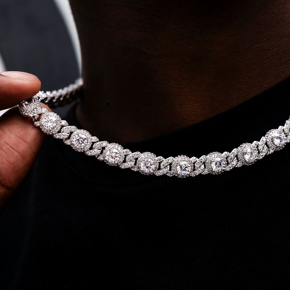 Iced Diamond Station Cuban Chain - The GLD Shop
