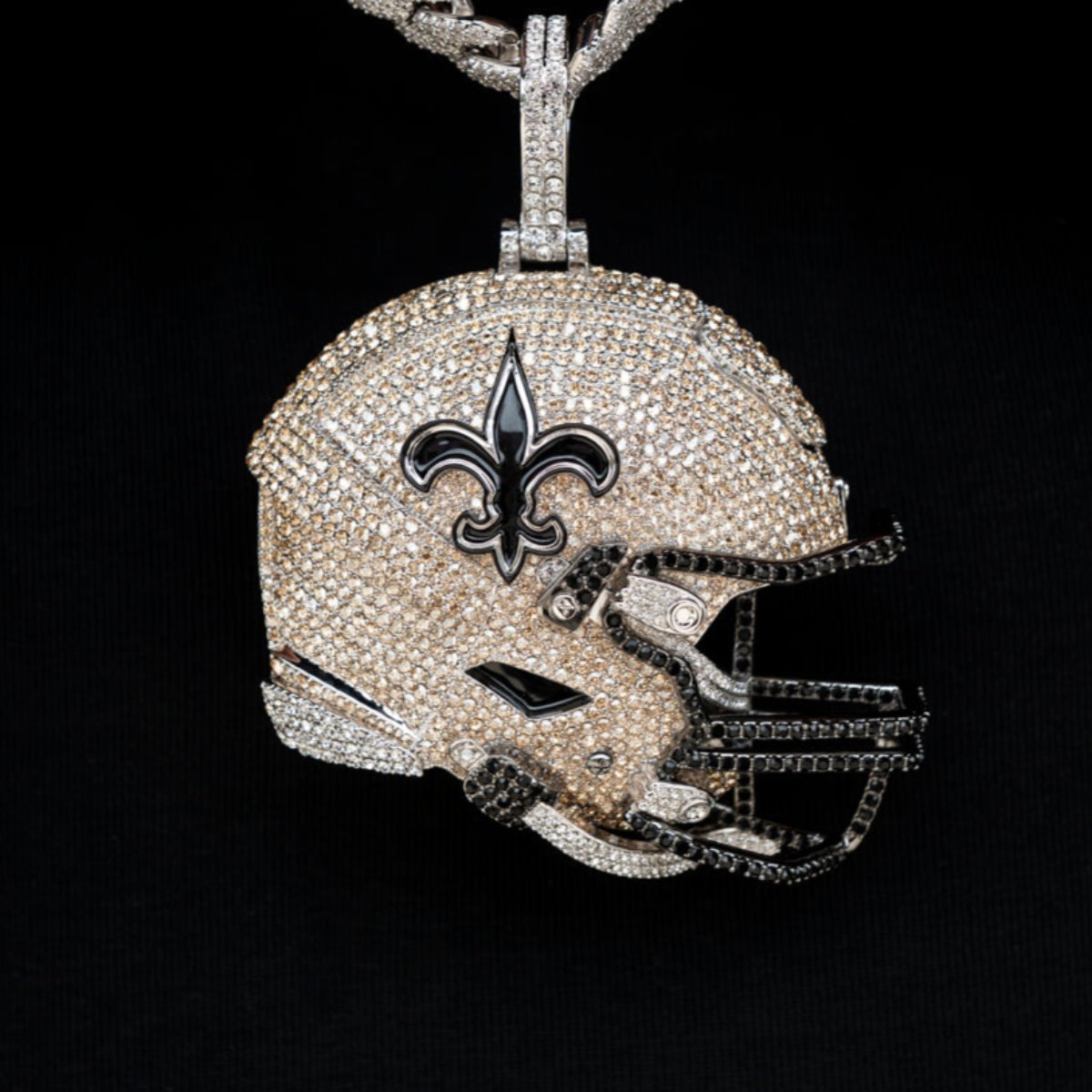 Giant New Orleans Saints Official NFL Helmet Pendant – The GLD Shop