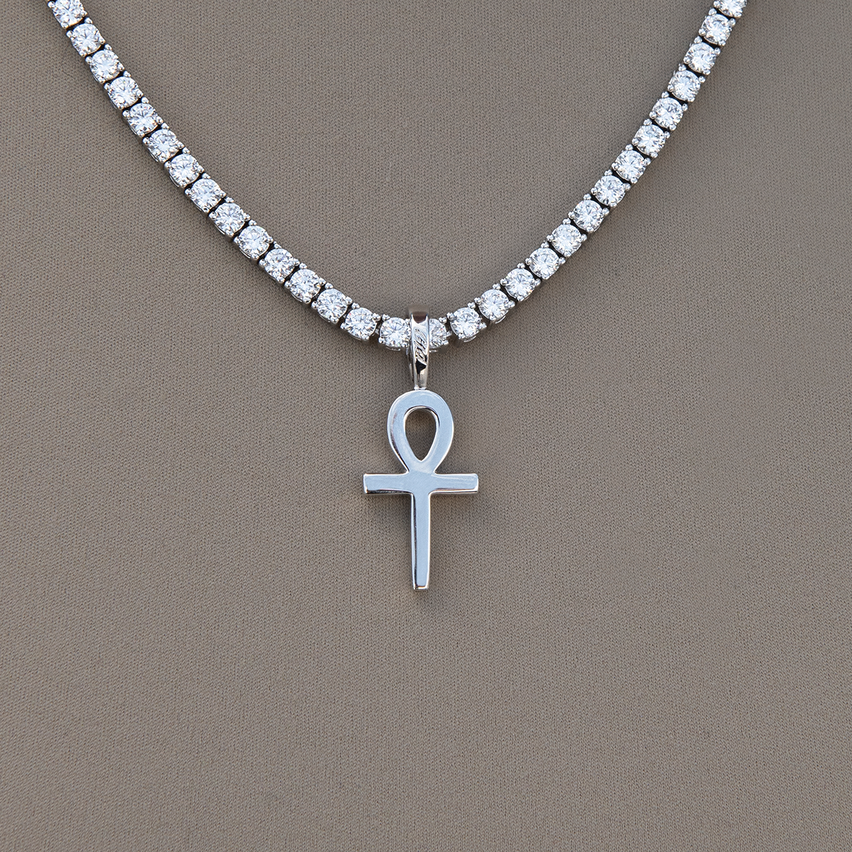 Micro Simple Ankh Cross Pendant in White Gold – The GLD Shop