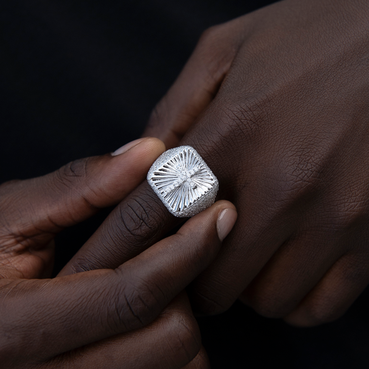 Textured Cross Signet Ring in White Gold Vermeil – The GLD Shop