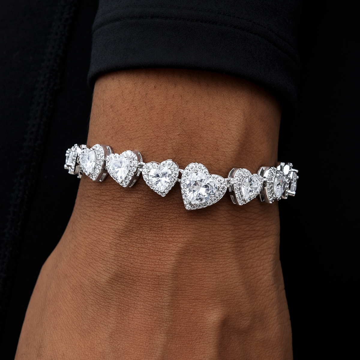 Diamond Heart Cluster Bracelet in White Gold – The GLD Shop
