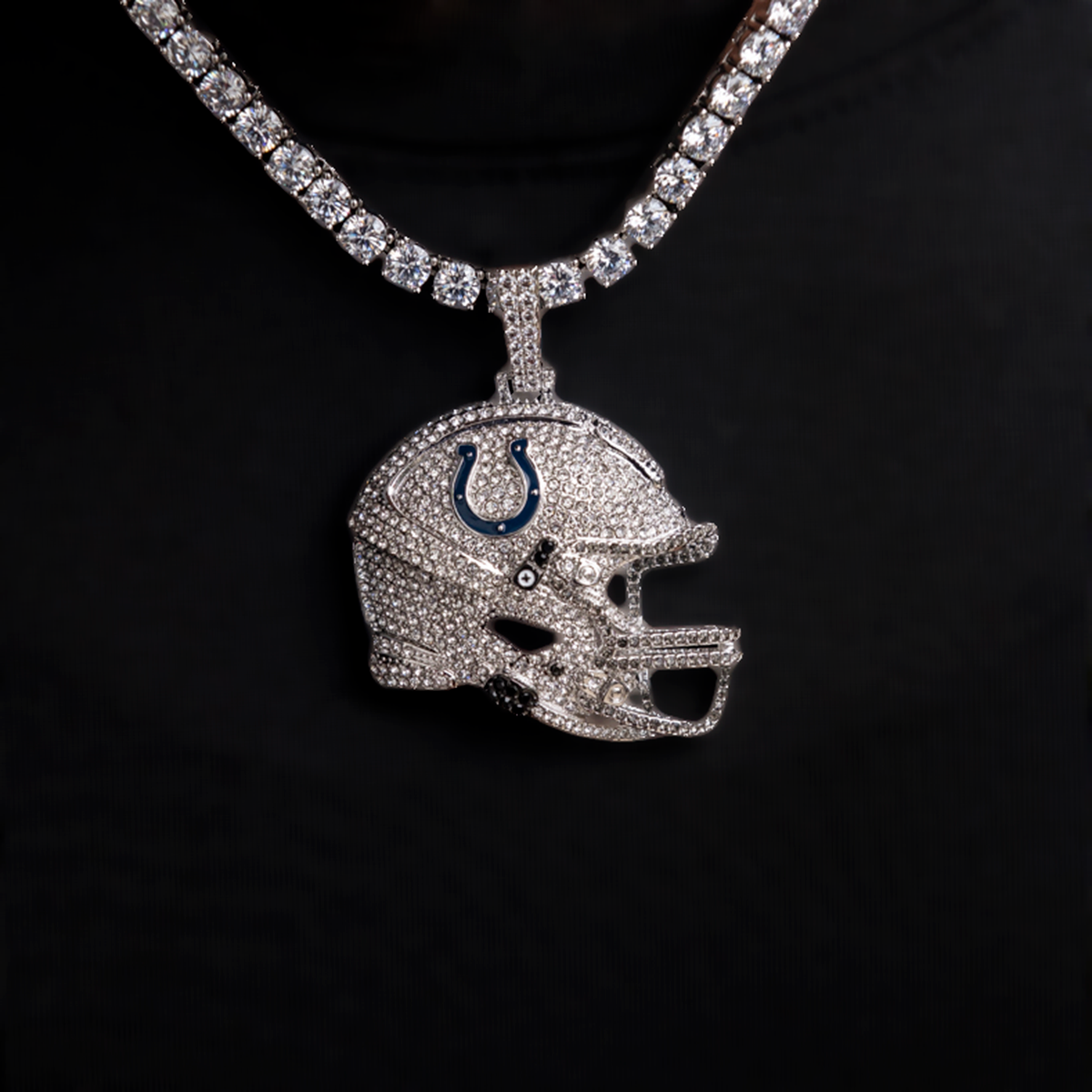 Official NFL 2025 Edition Indianapolis Colts Helmet Pendant – The GLD Shop