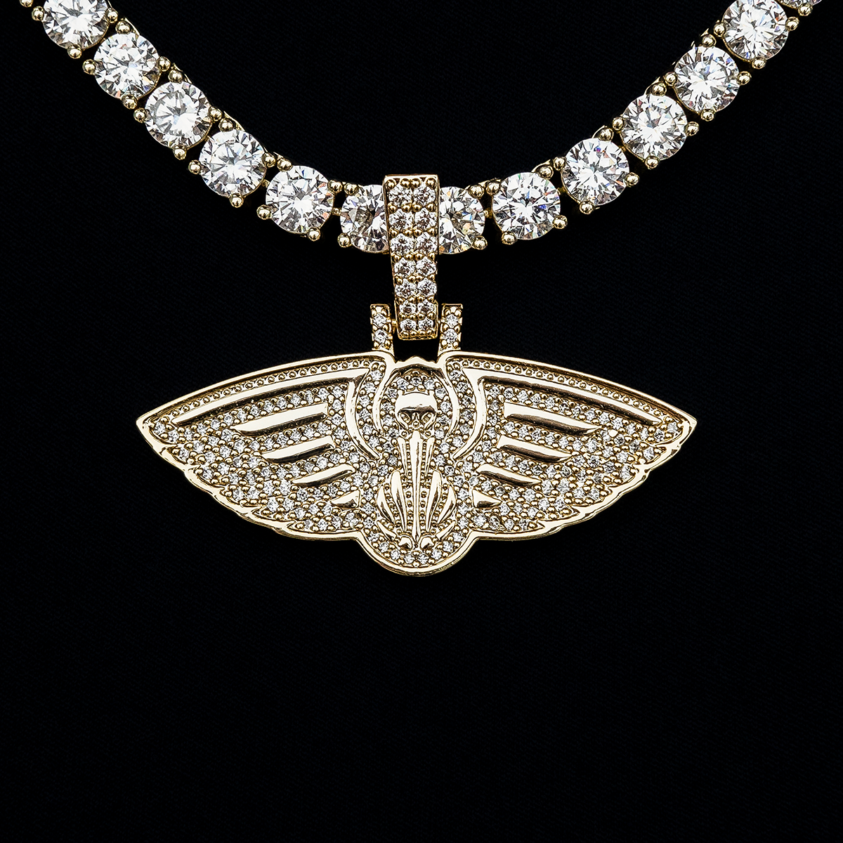 New Orleans Pelicans Official NBA Micro Logo Pendant in Yellow Gold ...
