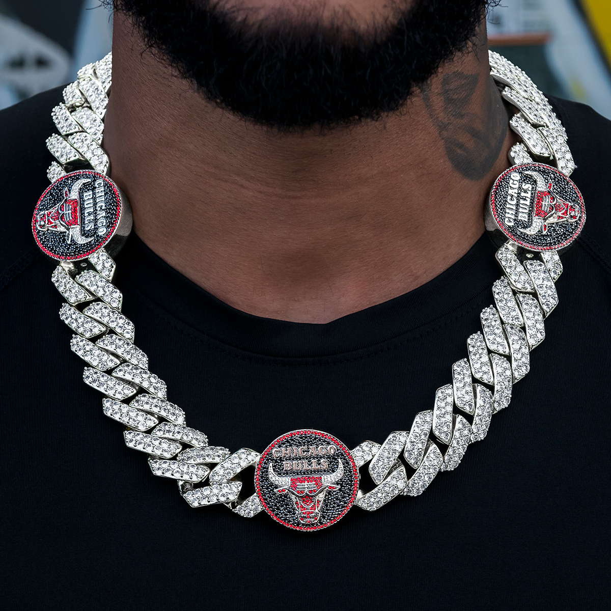Chicago Bulls Official NBA Diamond Prong Cuban Chain in White Gold- 25 ...