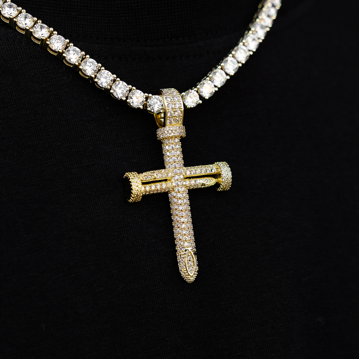 Round Nail Cross Pendant in Yellow Gold – The GLD Shop