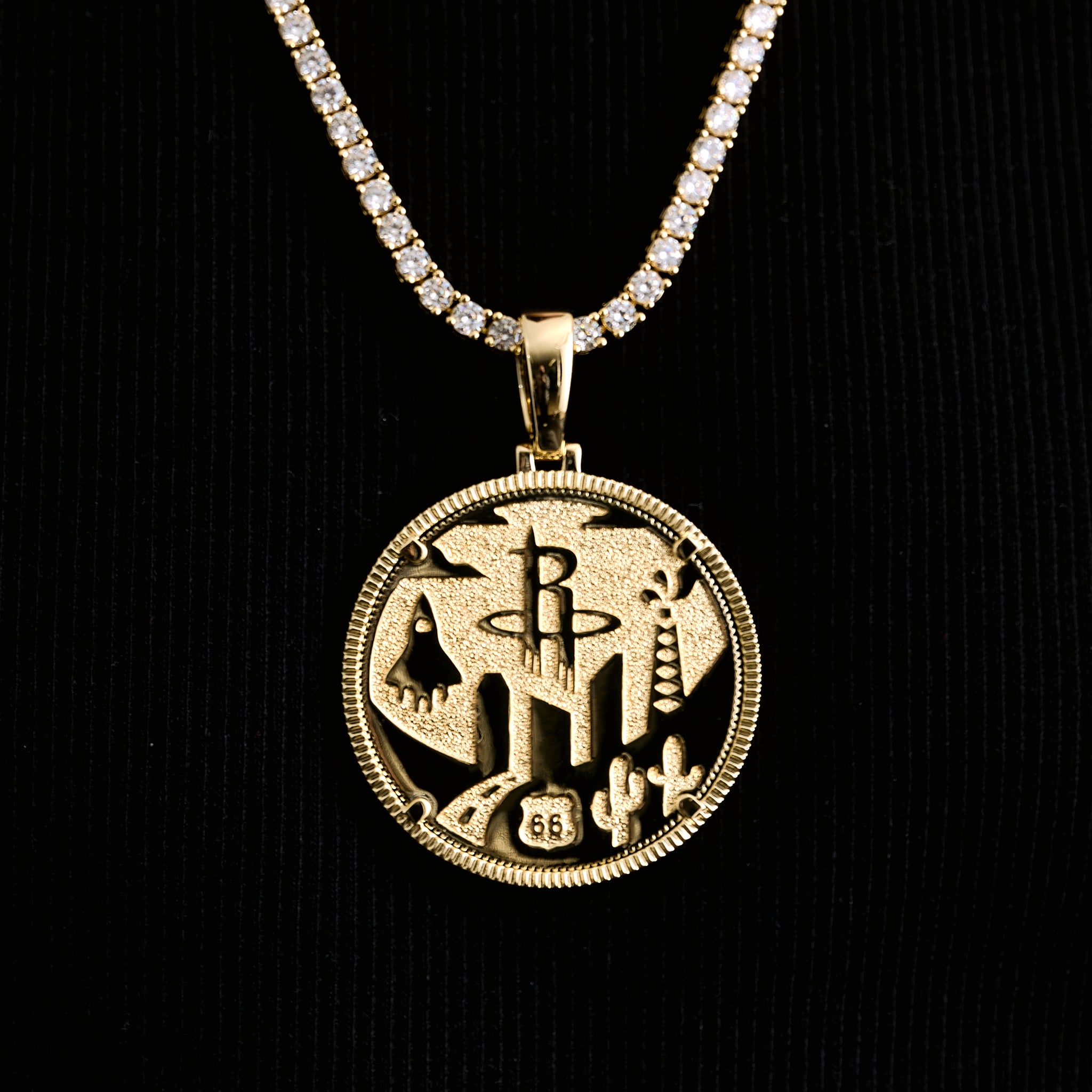 Houston Rockets Official NBA Coin Pendant in Yellow Gold - The GLD Shop
