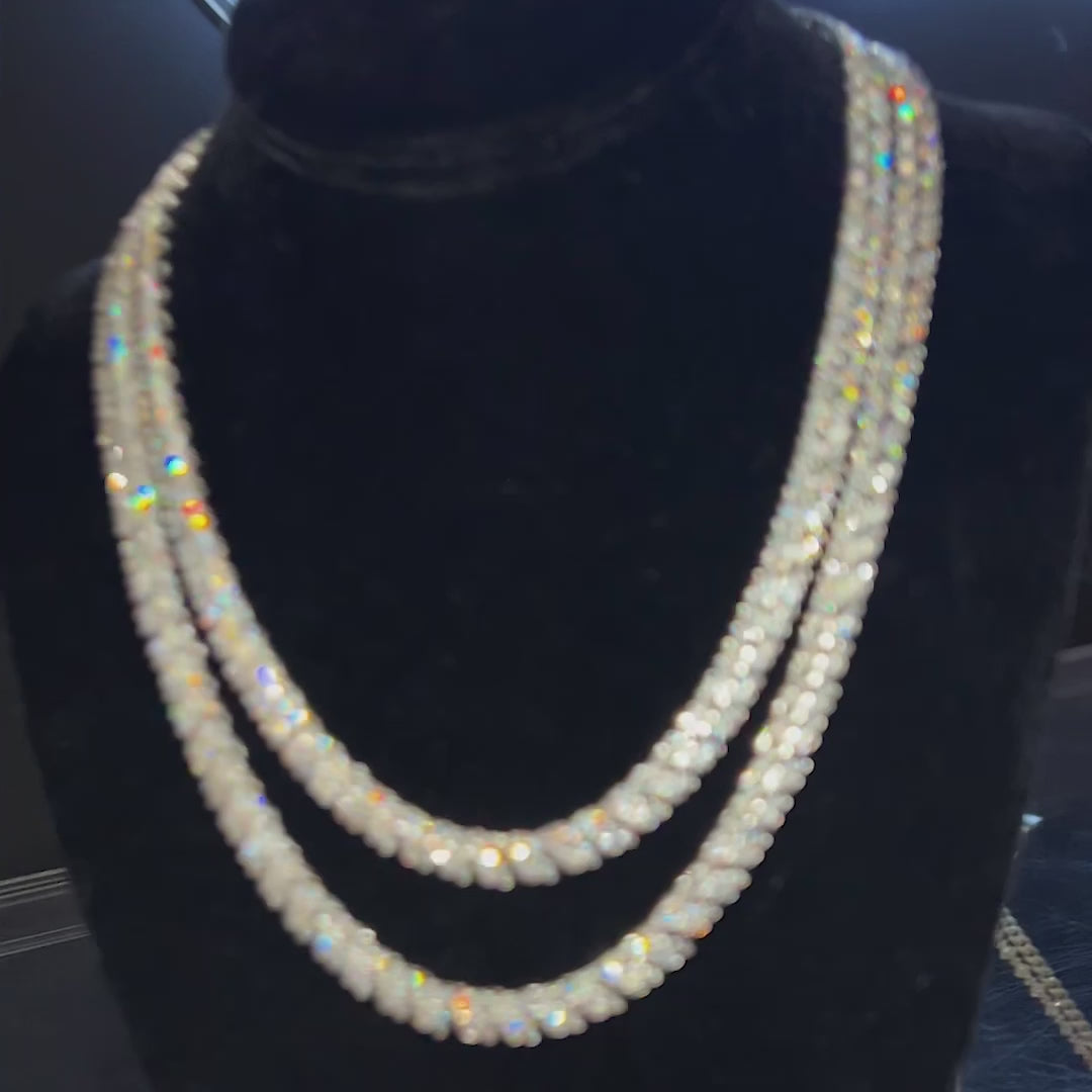Iced Herringbone Chain in White Gold – The GLD Shop