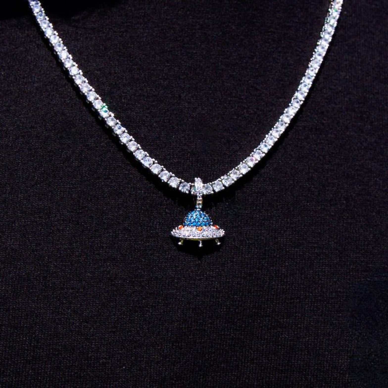 Micro UFO Pendant – The GLD Shop
